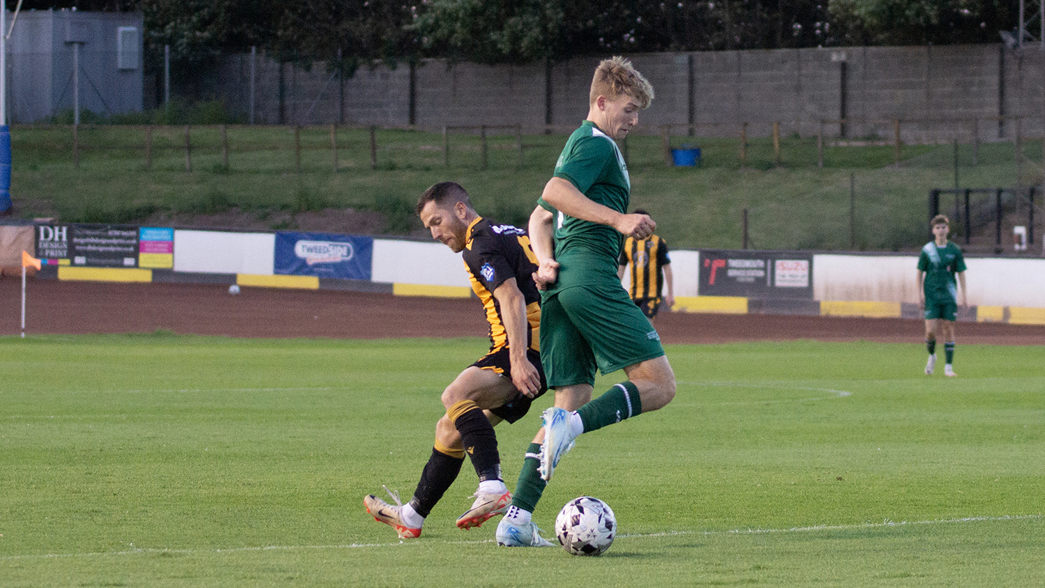 Uni goes back to winning ways after stunning victory 97 miles from home ...